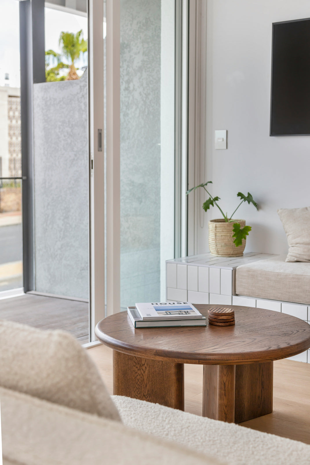 Coffee Tables – Esque